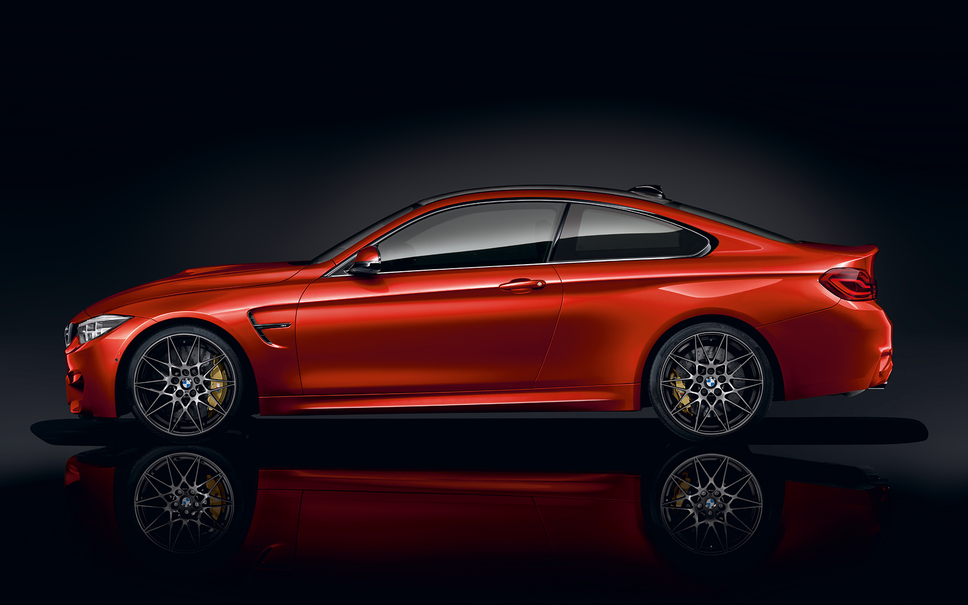 BMW M4 Coupé: Slike in videi
